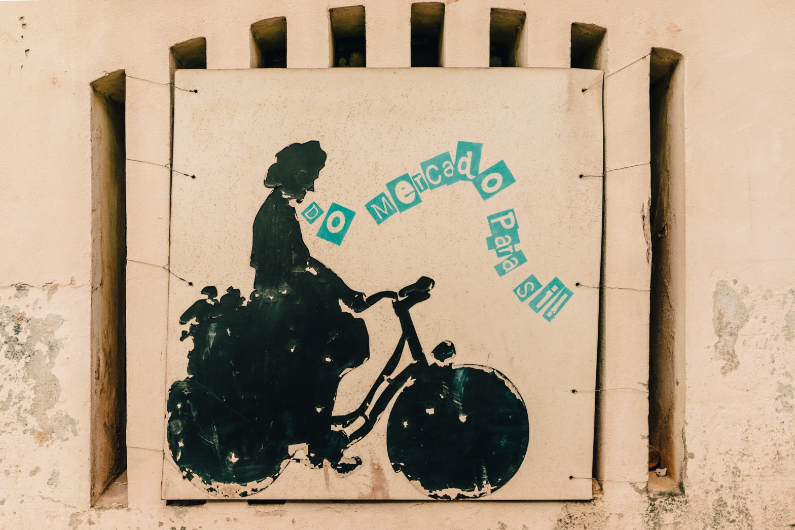 Dona Ajuda, onde dar é um agir contra a desigualdade e o desperdício